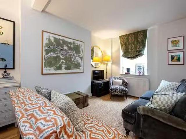 Cheap 1 BR Caithness Road