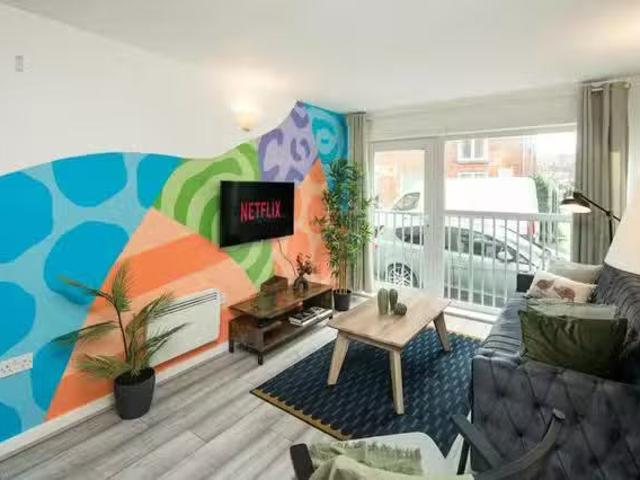 For Rent! 1 BR Conant House, London