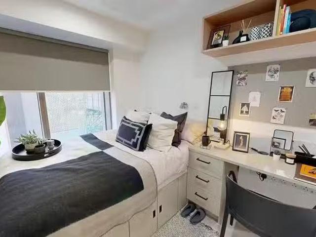 Cheap 1 BR Crown Place Classic Ensuite Floors 1 12