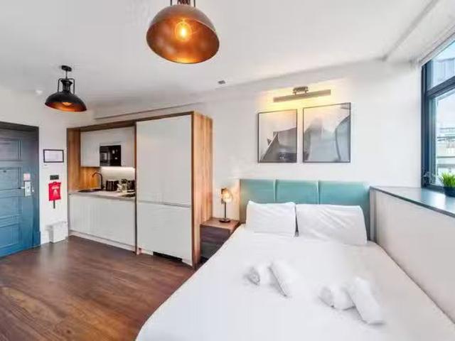 New 1 BR Havelock Road