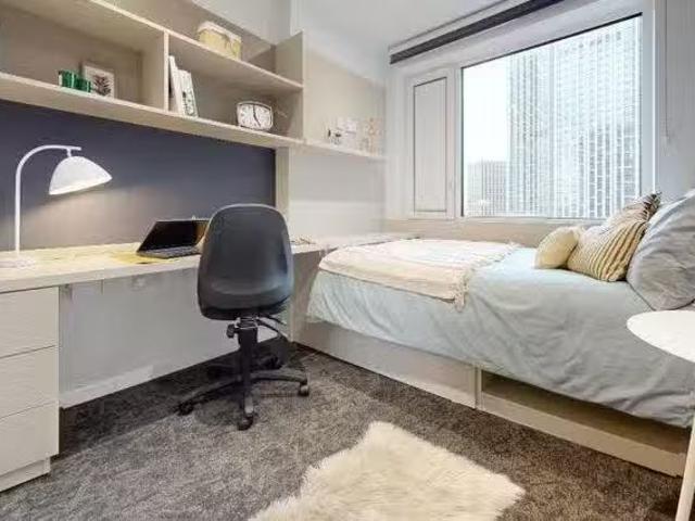 Cheap 1 BR i Q Vega Silver Studio