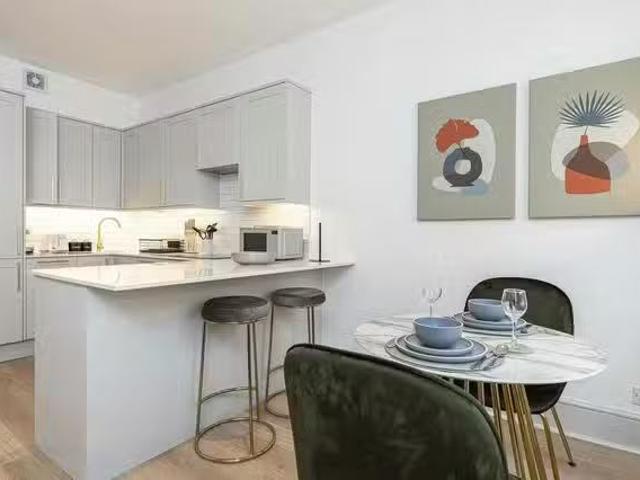 For Rent! 1 BR Irving Street, London