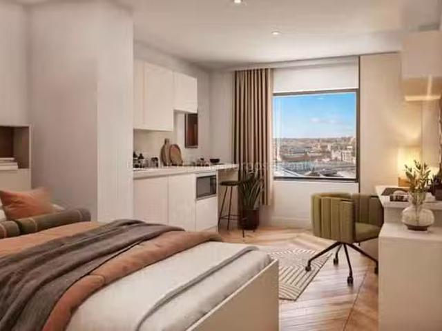 Cozy 1 BR Large Classic Ensuite