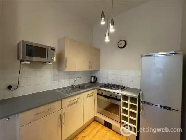 Just in! 1 BR Property to rent in 13/5 Smithfield Street, Gorg.