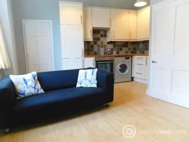 Just in! 1 BR Property to rent in 141, St Leonard's Street, Ed.