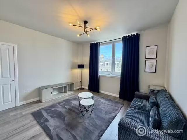 Charming 1 BR Property to rent in 17 Allan Street, Aberdeen, A.