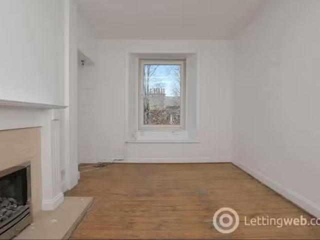Cheap 1 BR Property to rent in 28/13, Wardlaw Place, Edinburgh.