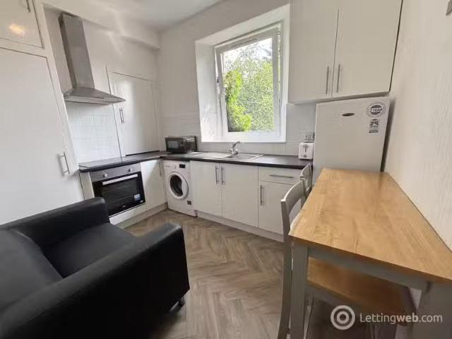 For Rent! 1 BR Property to rent in 40 Thomson Street, Aberdeen.