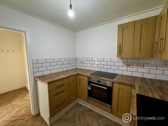 Cheap 1 BR Property to rent in 72 Walker Road, Aberdeen, AB11.