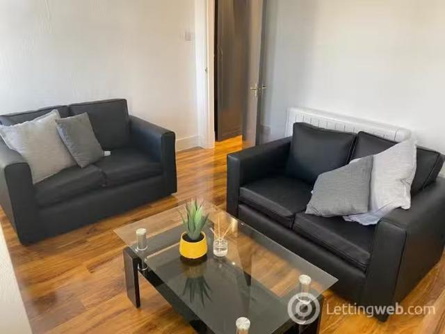 Nice 1 BR Property to rent in Crown Street, Ferryhill, Aberdee.