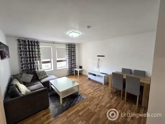 Just in! 1 BR Property to rent in Ardarroch Close, City Centre.