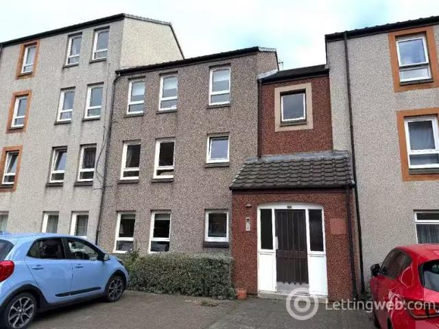 Just in! 1 BR Property to rent in Balfour Street, Leith, Edinb.