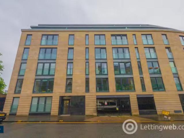 Charming 1 BR Property to rent in Flat 4/2 33 Minerva Street.
