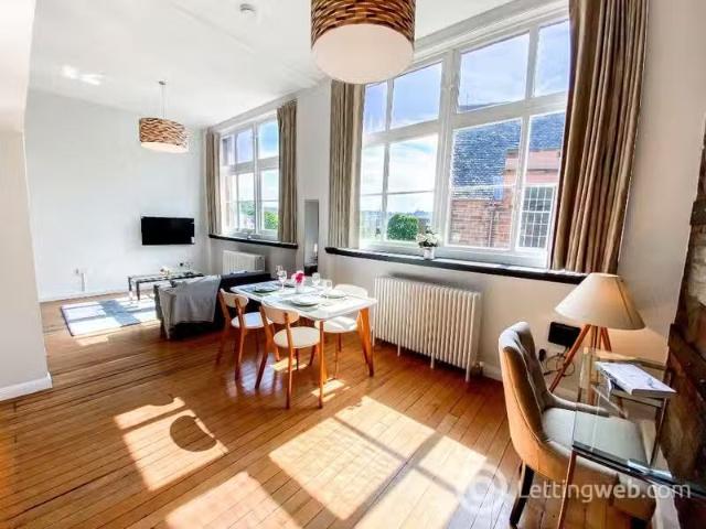 Unique 1 BR Property to rent in Flat 53, Mc Donald Road, Broug.