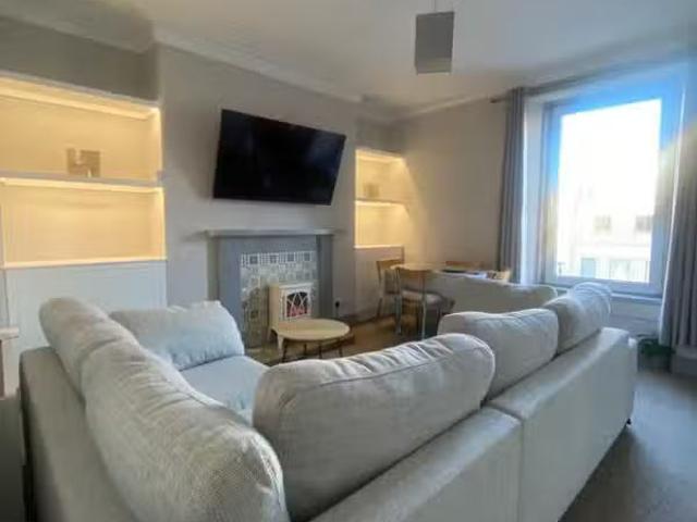 Unique 1 BR Property to rent in Holburn Street,, Aberdeen, AB.