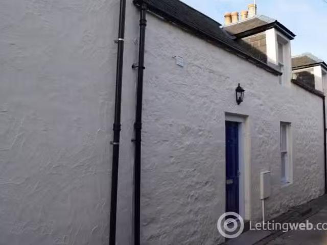 Cozy 1 BR Property to rent in High Street, Elgin, Moray, IV30.