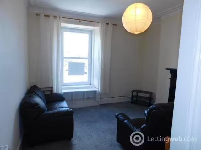 Cheap 1 BR Property to rent in Leslie Terrace,, Aberdeen, AB.