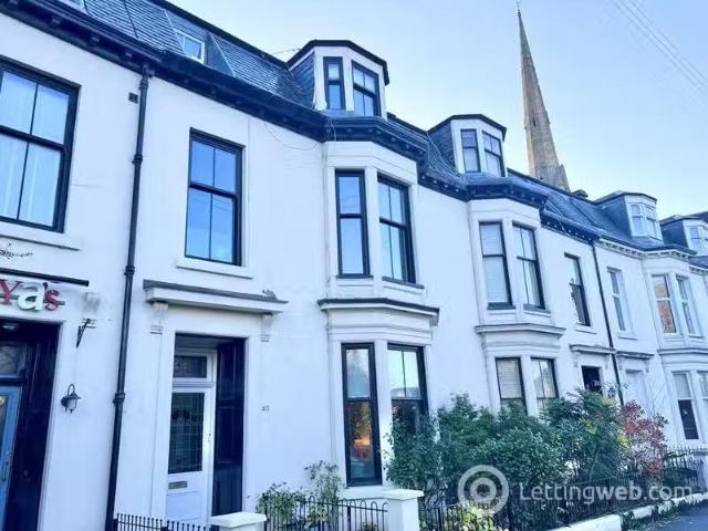Nice 1 BR Property to rent in North Woodside Road, Kelvinbridg.