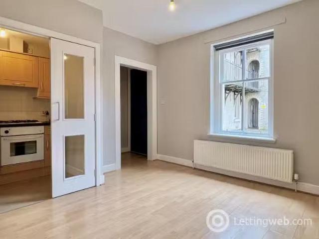 Deal! 1 BR Property to rent in Patriothall, Stockbridge, Edinb.
