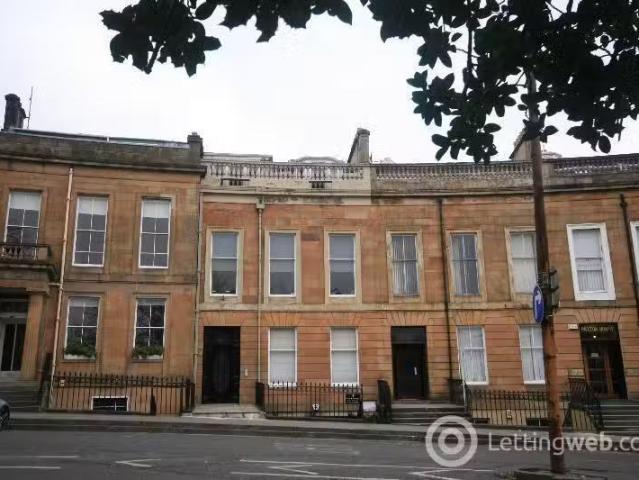 Rental! 1 BR Property to rent in Woodside Crescent, Park, Glas.