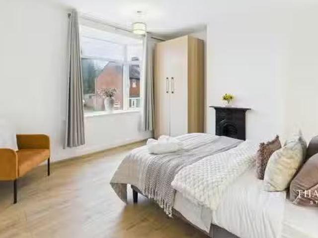 Charming 1 BR Sandhurst Street, Oadby