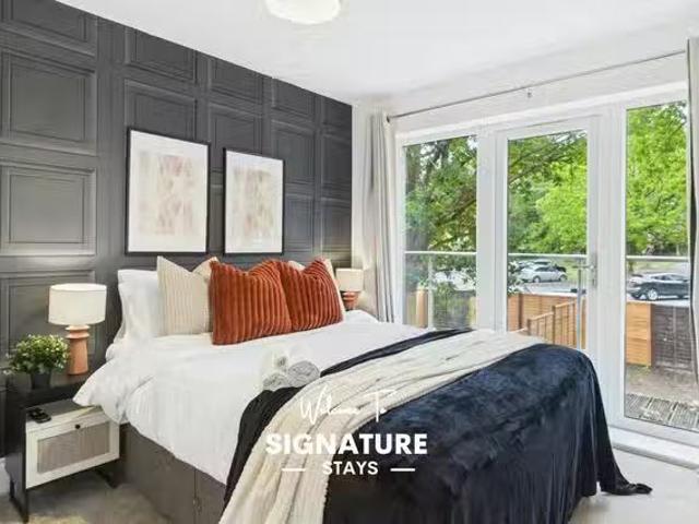 Unique 1 BR Saxon Way, Wychbold