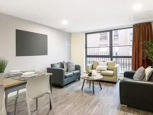 Deal! 1 BR Sheffield 3 Ensuite Standard
