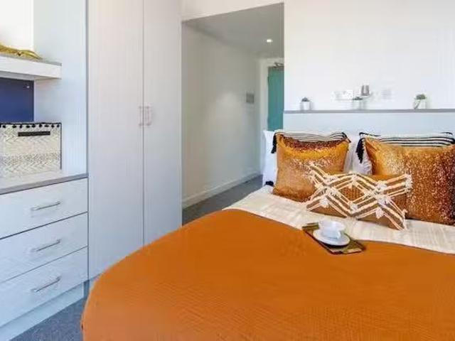 Cheap 1 BR The Union Leamington Standard Ensuite
