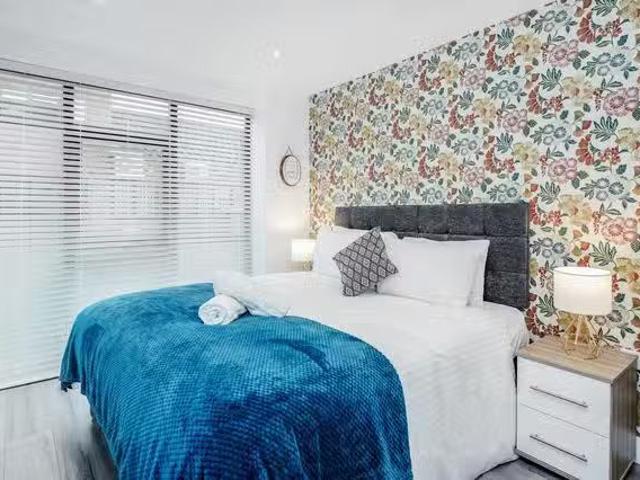 Cheap 1 BR Walker Avenue, Milton Keynes