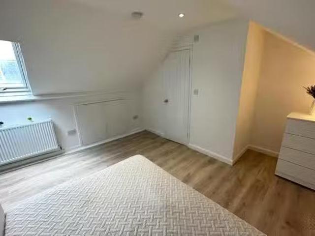 Deal! 1 BR Willow Vale, London