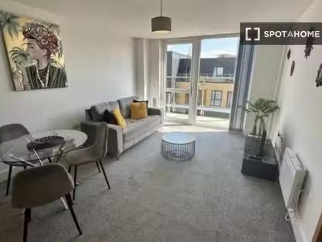 Cozy 1 BR 2 bedroom apartment for rent in Irwell Riverside, Ma.