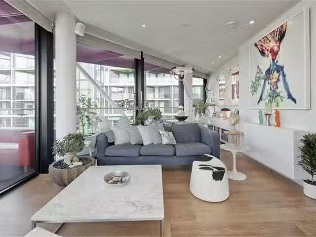 Cheap 1 BR 6 Riverlight Quay