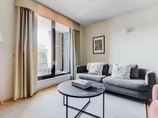 Charming 1 Room Cromwell Road, Kensington 1 Bedroom 1 Bath