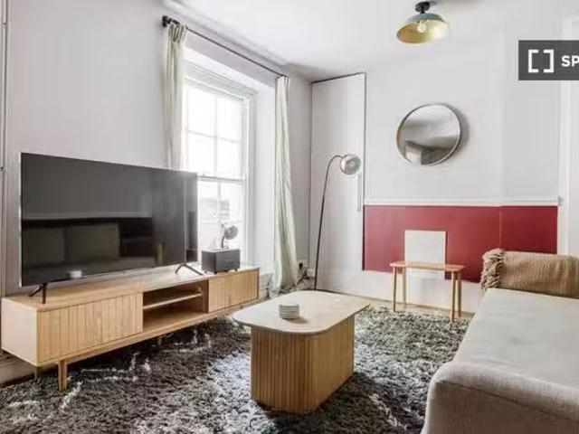 Cheap 1 Room Apartment for rent in London, 1 bedroom
