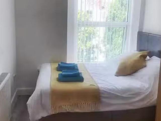 Cheap 1 Room Flat2, Walter Road, Swansea SA1 2 bedrooms 1 bath.