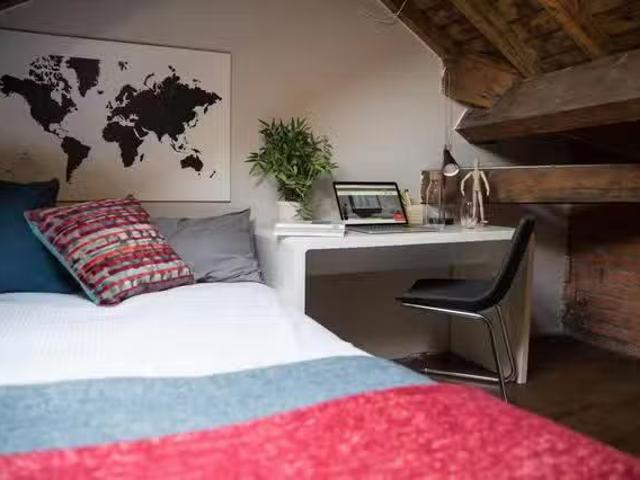 New 1 Room i Q Hollingworth House Bronze Three Bed Duplex