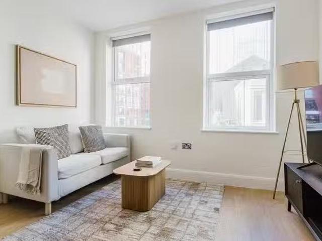 Just in! 1 Room South Lambeth Road, Lambeth 1 Bedroom 1 Bath