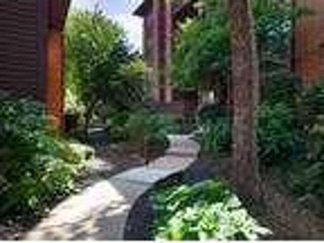 Charming 1Bed 1Bath Available