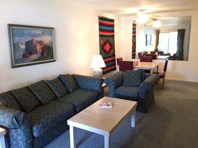 Charming 1BRBA Condo with Poolside Views in Palm S