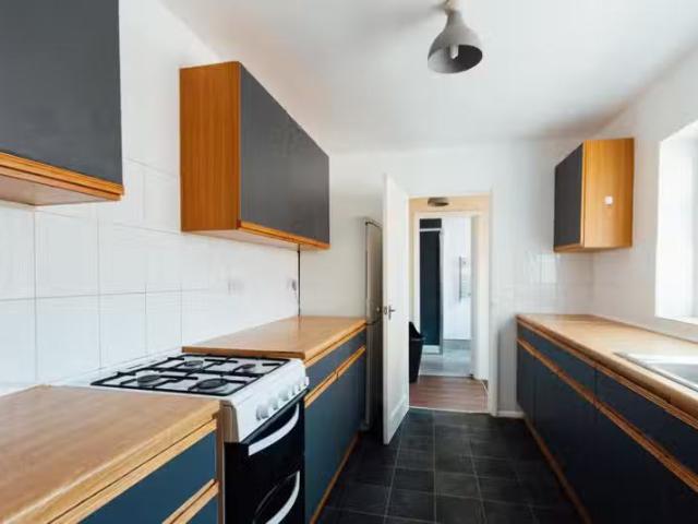 Unique 2 BA 1 bedroom house share for rent in Goddard Avenue.