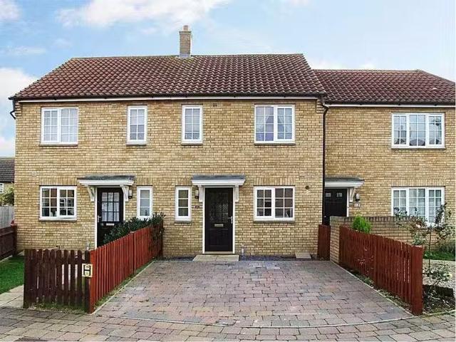 Deal! 2 BA 2 bedroom terraced house for rent in Barrow Lane, L.
