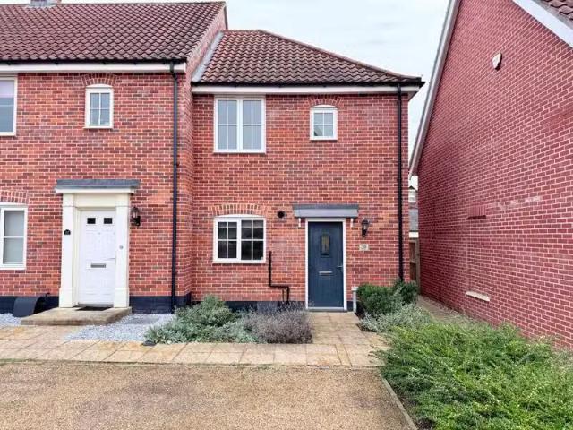 For Rent! 2 BA 2 bedroom terraced house for rent in Bibbys Way.