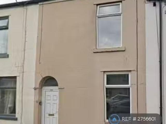 Cozy 2 BA 2 bedroom terraced house for rent in Church Street.