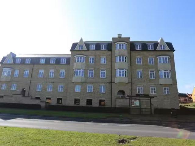 Unique 2 BA 2 bedroom apartment for rent in Beche House CO2 7U.