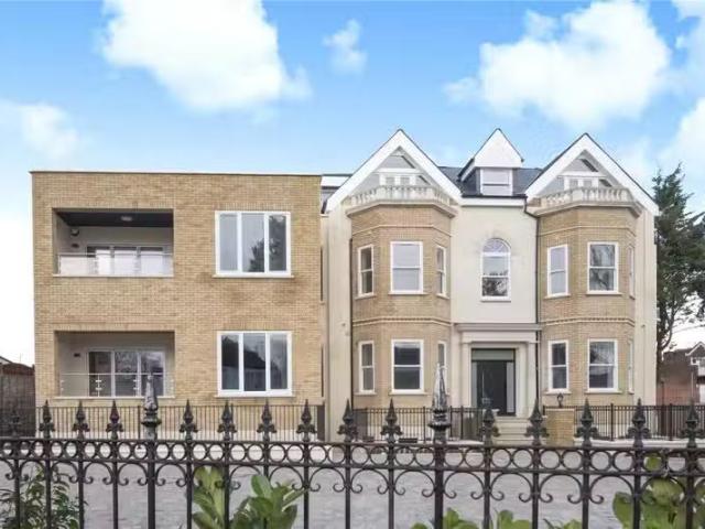 Deal! 2 BA 2 bedroom apartment for rent in Bergamot House, 52.