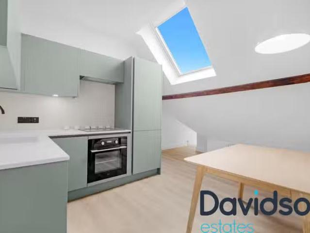 Unique 2 BA 2 bedroom apartment for rent in Great Hampton Stre.