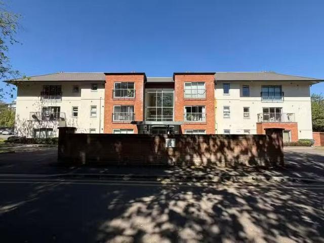 Deal! 2 BA 2 bedroom apartment for rent in Kensington Court, 5.