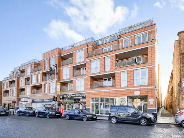 Charming 2 BA 2 bedroom apartment for rent in Heritage Court.