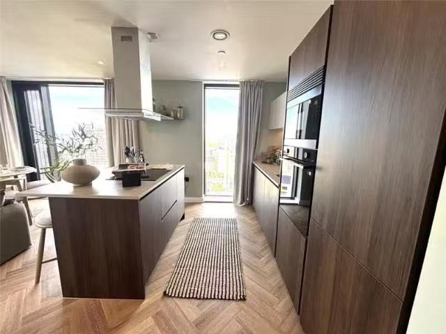 Charming 2 BA 2 bedroom apartment for rent in One Eastside, 2.