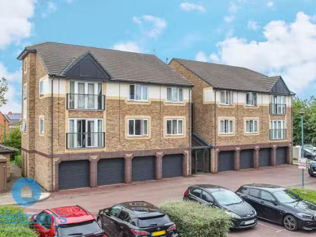Charming 2 BA 2 bedroom apartment for rent in Manor Park Court.